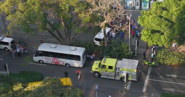 10 Niños Resultaron Heridos Tras Accidente De Buseta Escolar En El